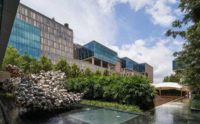 Brookfield Scores India's Top Office Deal With $1.5B Sale to REIT - Mingtiandi